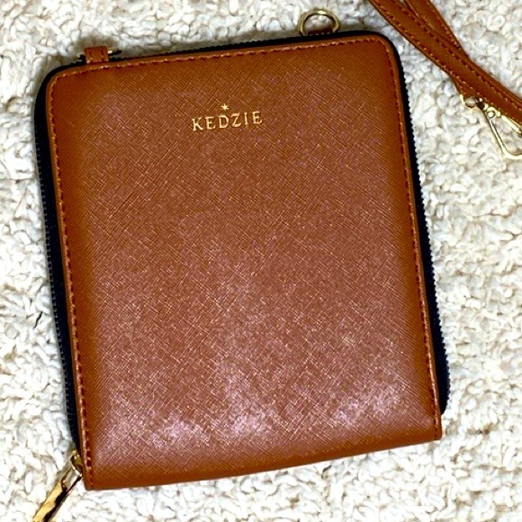 kenzie | Bags | Kenzie Nwot Chestnut Colored Best Little Bag In ...